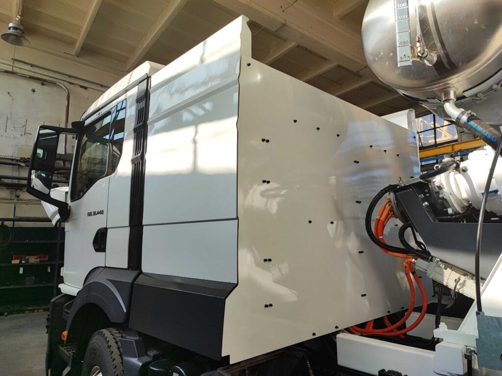 The first such vehicle in Poland. Ennovation Technology and FML (Fabryka Maszyn Leżajsk) join ...